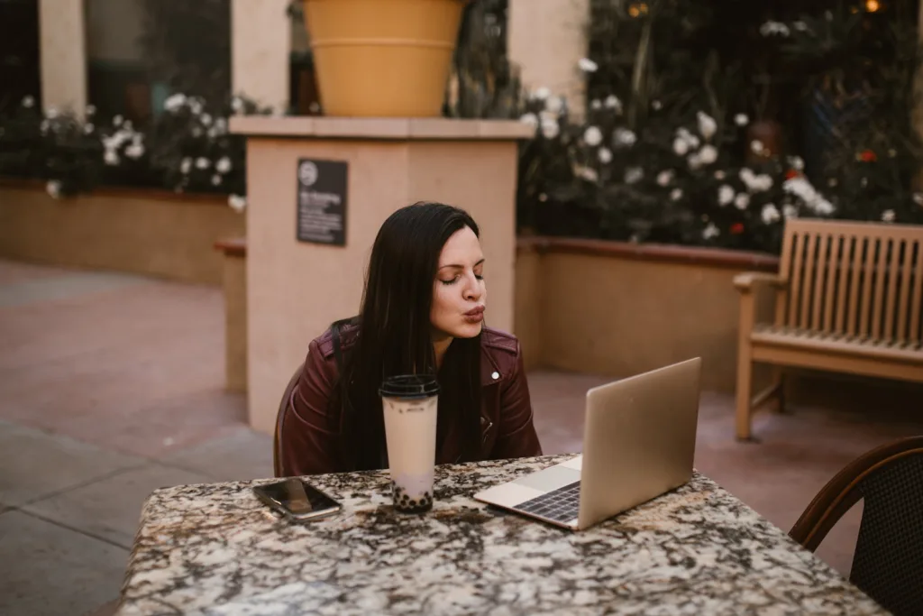 How To Make Your Long Distance Relationship Work 6 Tips Lovelifeinsights How To Make Your Long Distance Relationship Work 6 Tips Lovelifeinsights